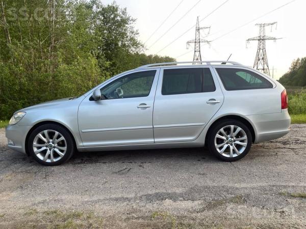 Skoda Octavia 2012 Rīga, ar dzinēja tilpumu 2.00 L un nobraukumu 345 tūkst. km par 5800 €, foto 9 vietnē AUTOMOTO.COM.LV