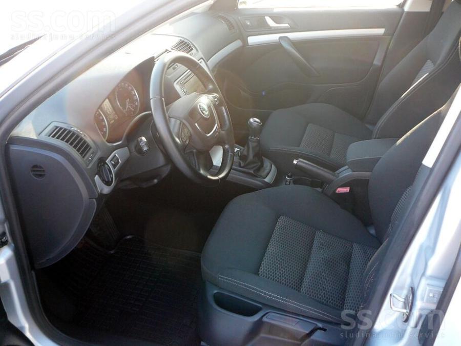 Skoda Octavia 2012 in Cesis, with an engine capacity of 2.00 L and mileage of 0 thousand km for 5200 €, photo 14 on AUTOMOTO.COM.LV