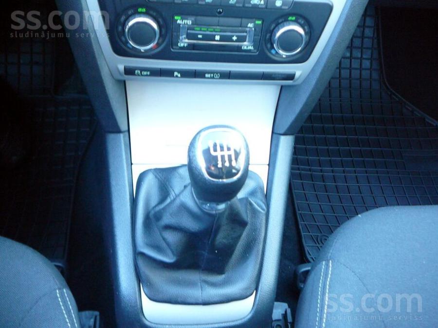 Skoda Octavia 2012 in Cesis, with an engine capacity of 2.00 L and mileage of 0 thousand km for 5200 €, photo 16 on AUTOMOTO.COM.LV