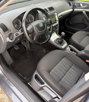 Skoda Octavia 2012 Tauragė, ar dzinēja tilpumu 1.20 L un nobraukumu 203 tūkst. km par 3600 €, foto 15 vietnē AUTOMOTO.COM.LV