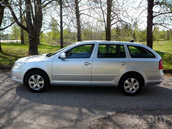 Skoda Octavia 2012 in Cesis, with an engine capacity of 2.00 L and mileage of 0 thousand km for 3990 €, photo 8 on AUTOMOTO.COM.LV