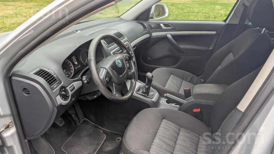 Skoda Octavia 2012 Rīga, ar dzinēja tilpumu 1.60 L un nobraukumu 345 tūkst. km par 3750 €, foto 9 vietnē AUTOMOTO.COM.LV