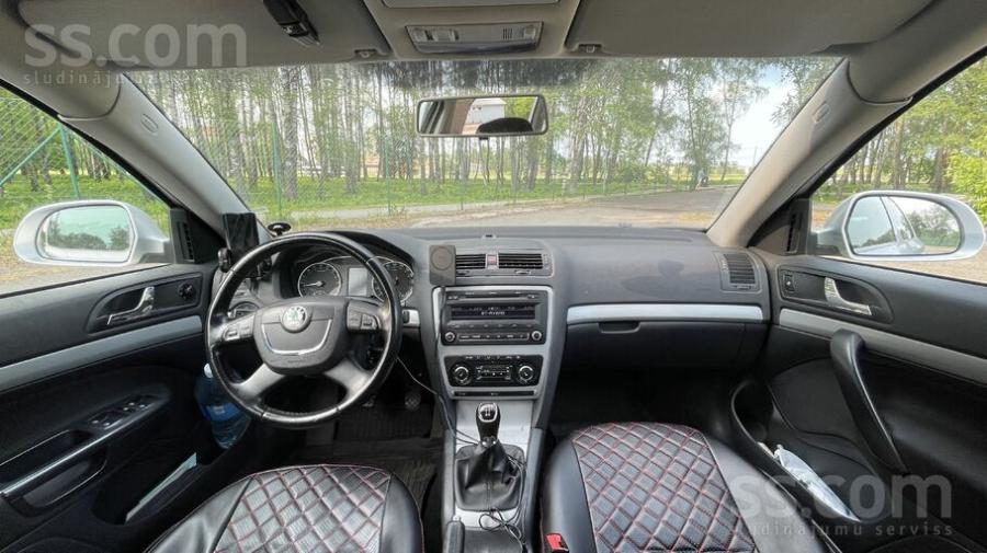 Skoda Octavia 2012 in Riga, with an engine capacity of 1.60 L and mileage of 482 thousand km for 2700 €, photo 7 on AUTOMOTO.COM.LV