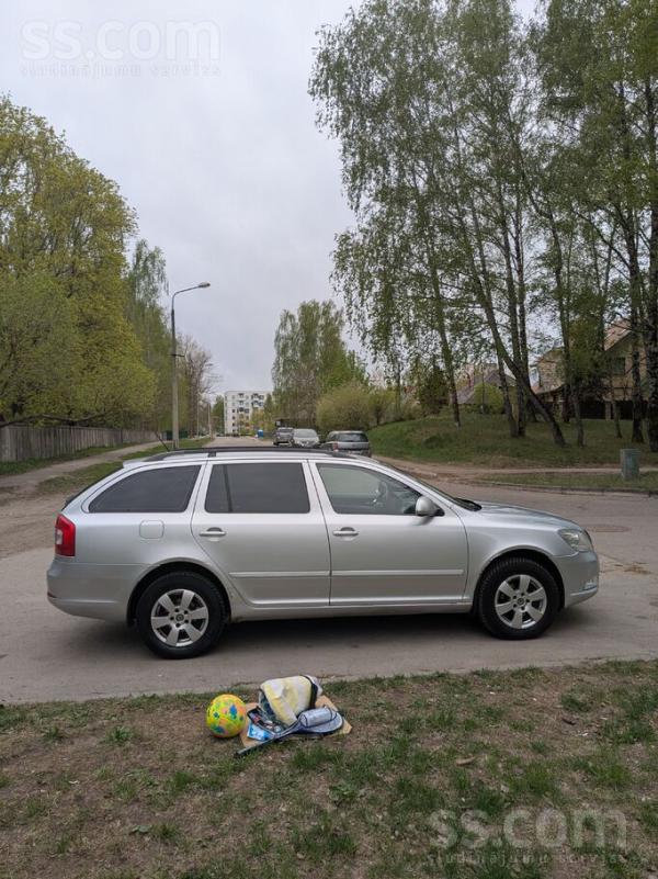 Skoda Octavia 2012 in Riga, with an engine capacity of 1.60 L and mileage of 345 thousand km for 3050 €, photo 2 on AUTOMOTO.COM.LV