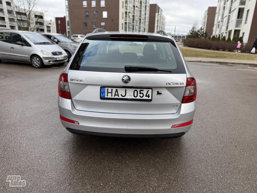 Skoda Octavia 2013 in Vilnius, with an engine capacity of 2.00 L and mileage of 460 thousand km for 2700 €, photo 7 on AUTOMOTO.COM.LV