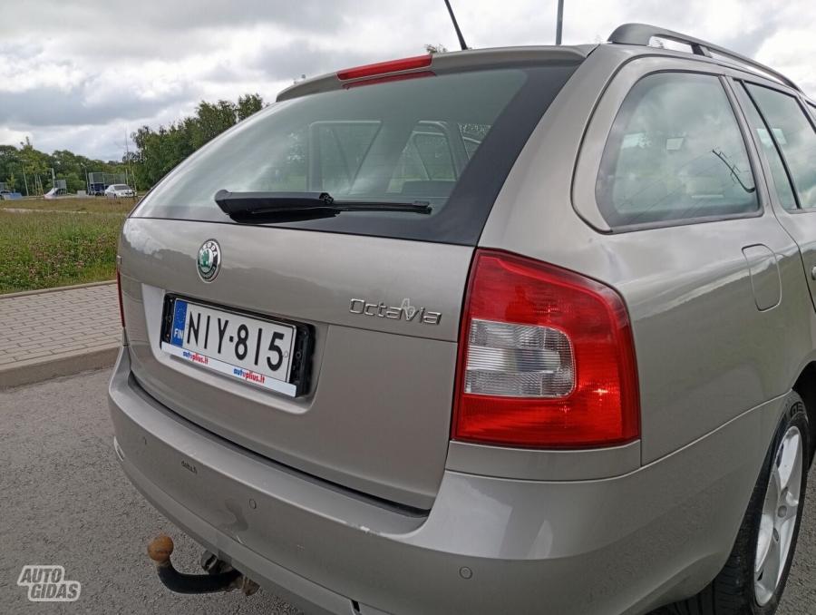 Skoda Octavia 2013 in Vilnius, with an engine capacity of 1.60 L and mileage of 276 thousand km for 3900 €, photo 13 on AUTOMOTO.COM.LV