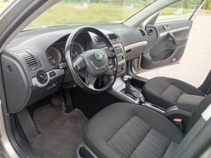Skoda Octavia 2013 in Vilnius, with an engine capacity of 1.60 L and mileage of 276 thousand km for 3900 €, photo 19 on AUTOMOTO.COM.LV