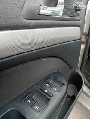Skoda Octavia 2013 in Vilnius, with an engine capacity of 1.60 L and mileage of 276 thousand km for 3900 €, photo 22 on AUTOMOTO.COM.LV