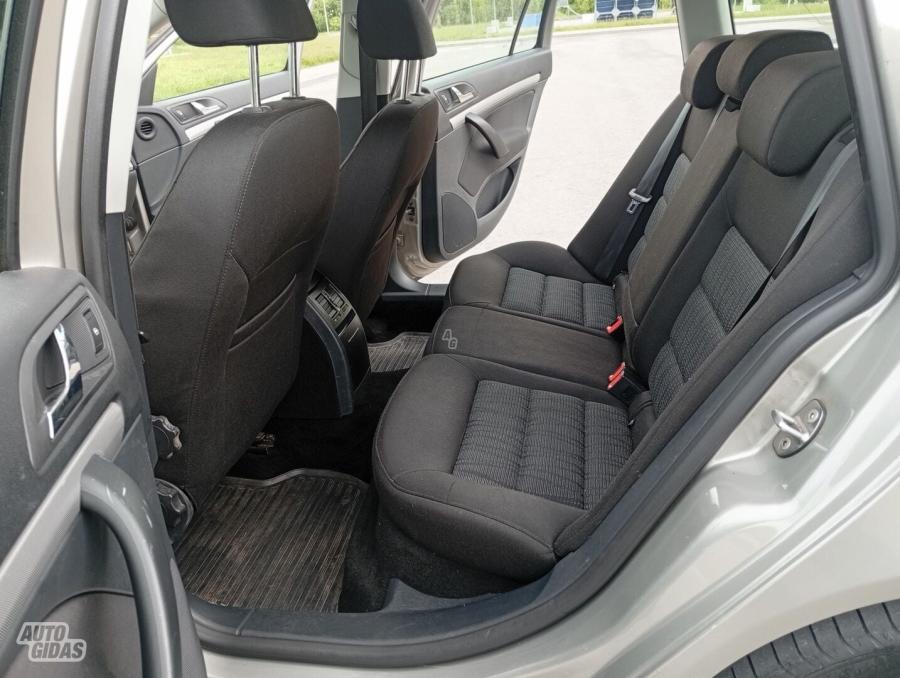 Skoda Octavia 2013 in Vilnius, with an engine capacity of 1.60 L and mileage of 276 thousand km for 3900 €, photo 28 on AUTOMOTO.COM.LV