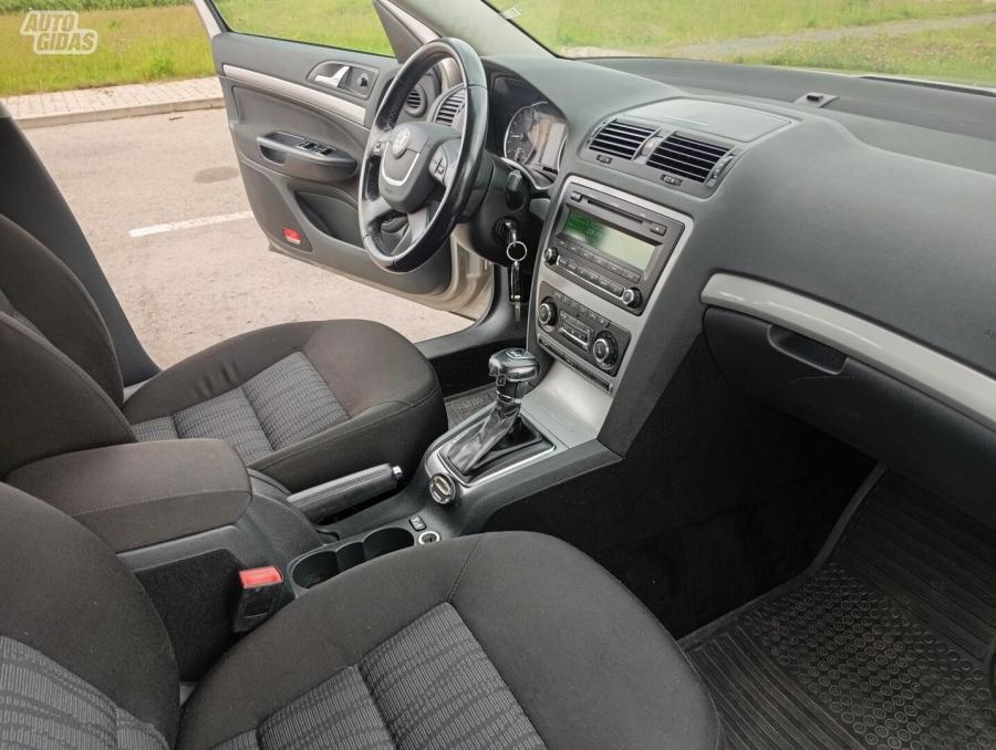 Skoda Octavia 2013 Viļņa, ar dzinēja tilpumu 1.60 L un nobraukumu 286 tūkst. km par 3700 €, foto 19 vietnē AUTOMOTO.COM.LV