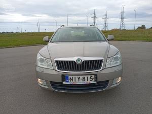 Skoda Octavia 2013 in Vilnius, with an engine capacity of 1.60 L and mileage of 286 thousand km for 3550 €, photo 3 on AUTOMOTO.COM.LV