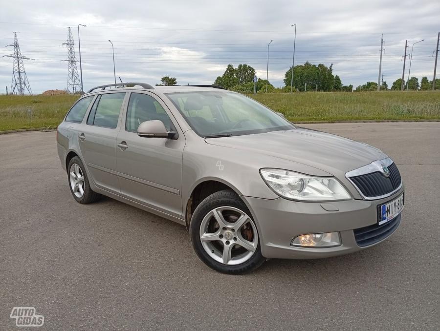 Skoda Octavia 2013 in Vilnius, with an engine capacity of 1.60 L and mileage of 286 thousand km for 3550 €, photo 4 on AUTOMOTO.COM.LV