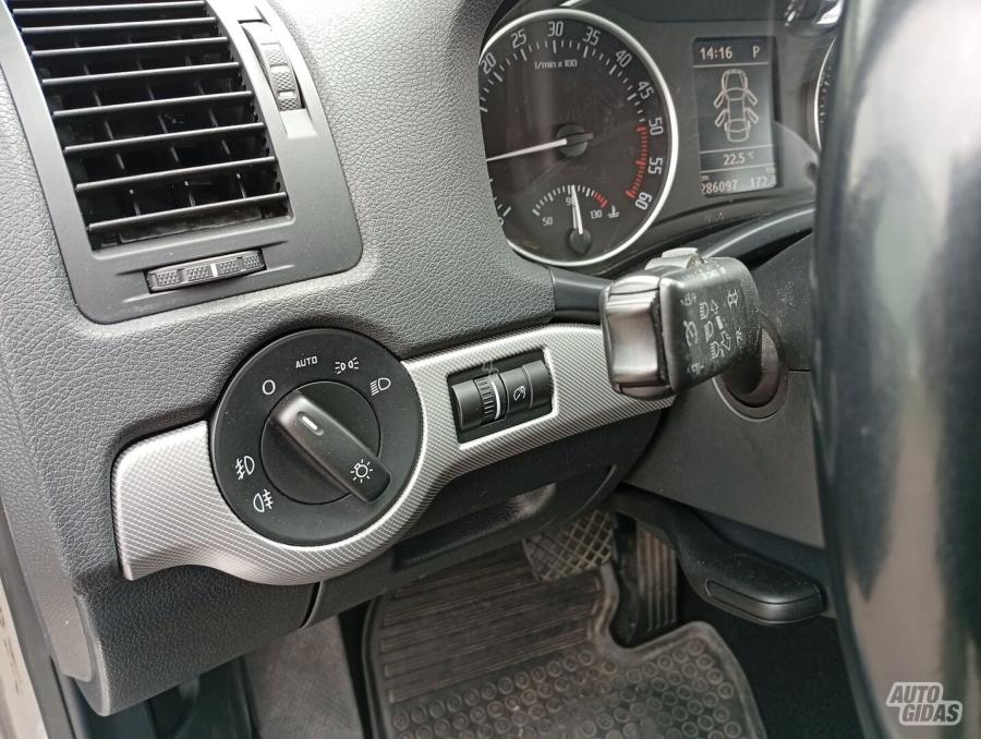 Skoda Octavia 2013 in Vilnius, with an engine capacity of 1.60 L and mileage of 286 thousand km for 3550 €, photo 22 on AUTOMOTO.COM.LV