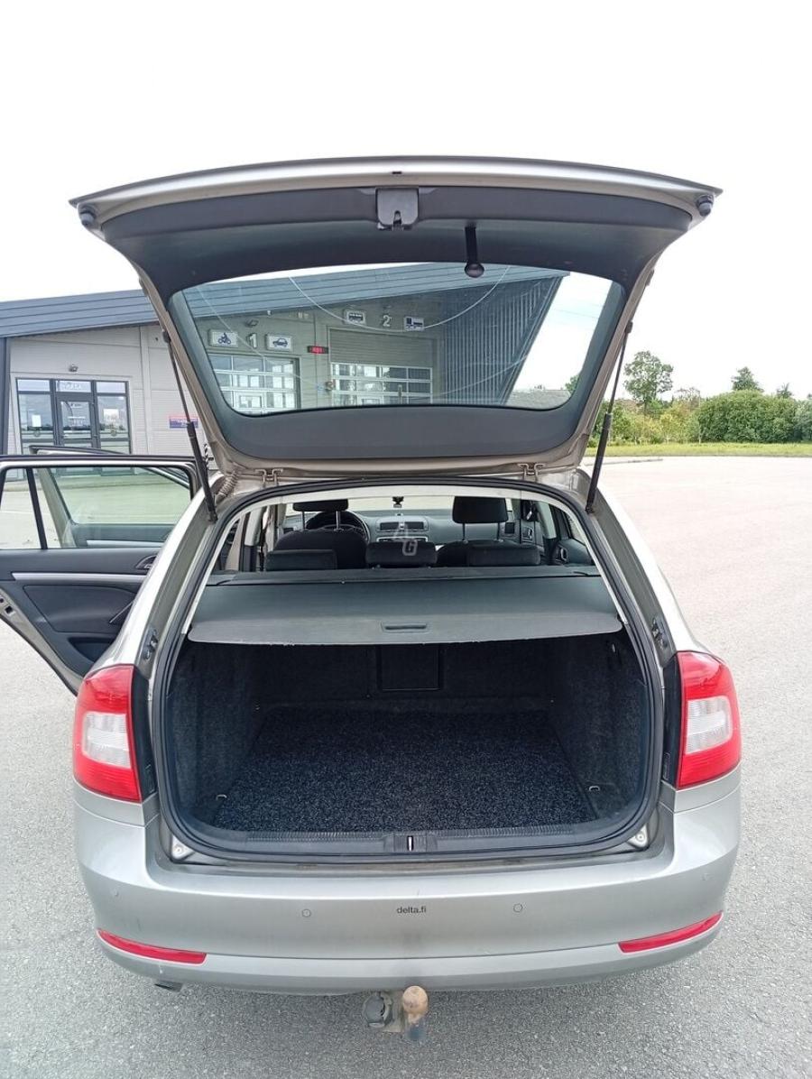 Skoda Octavia 2013 in Vilnius, with an engine capacity of 1.60 L and mileage of 286 thousand km for 3550 €, photo 30 on AUTOMOTO.COM.LV