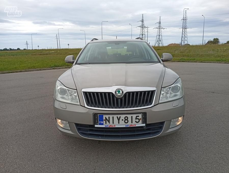 Skoda Octavia 2013 in Vilnius, with an engine capacity of 1.60 L and mileage of 286 thousand km for 3550 €, photo 3 on AUTOMOTO.COM.LV