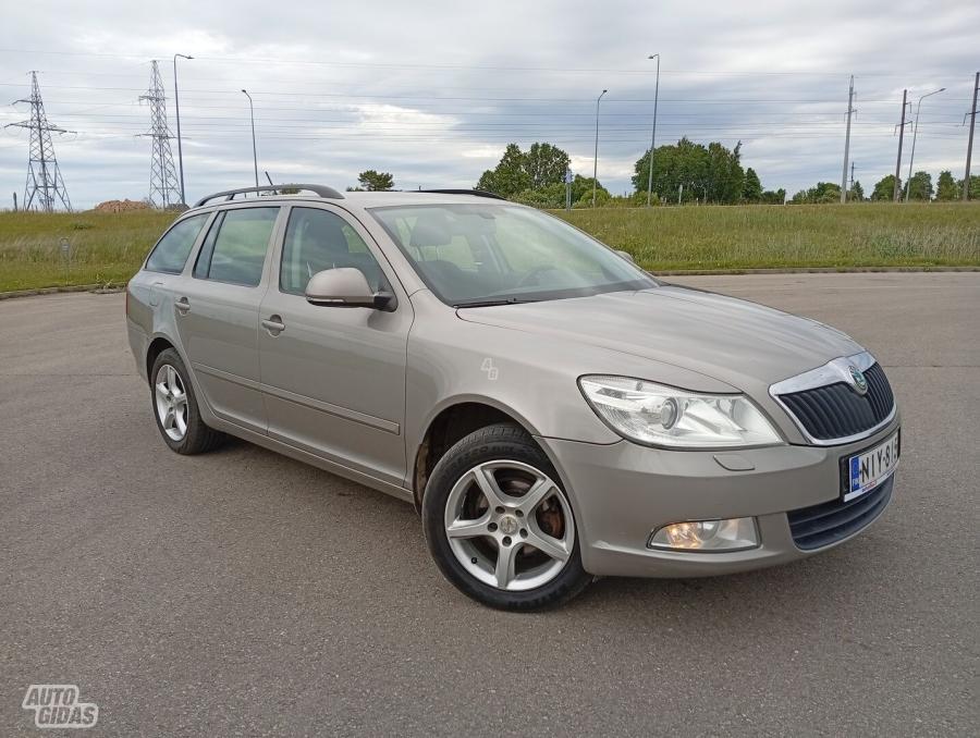 Skoda Octavia 2013 in Vilnius, with an engine capacity of 1.60 L and mileage of 286 thousand km for 3550 €, photo 4 on AUTOMOTO.COM.LV