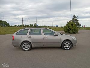 Skoda Octavia 2013 in Vilnius, with an engine capacity of 1.60 L and mileage of 286 thousand km for 3550 €, photo 9 on AUTOMOTO.COM.LV