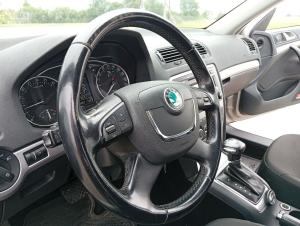 Skoda Octavia 2013 in Vilnius, with an engine capacity of 1.60 L and mileage of 286 thousand km for 3550 €, photo 21 on AUTOMOTO.COM.LV