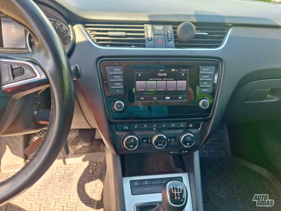 Шкода Октавия 2013 в Вильнюс, объемом двигателя 1.60 л и пробегом 325 тыс. км за 2900 €, фото 9 на AUTOMOTO.COM.LV