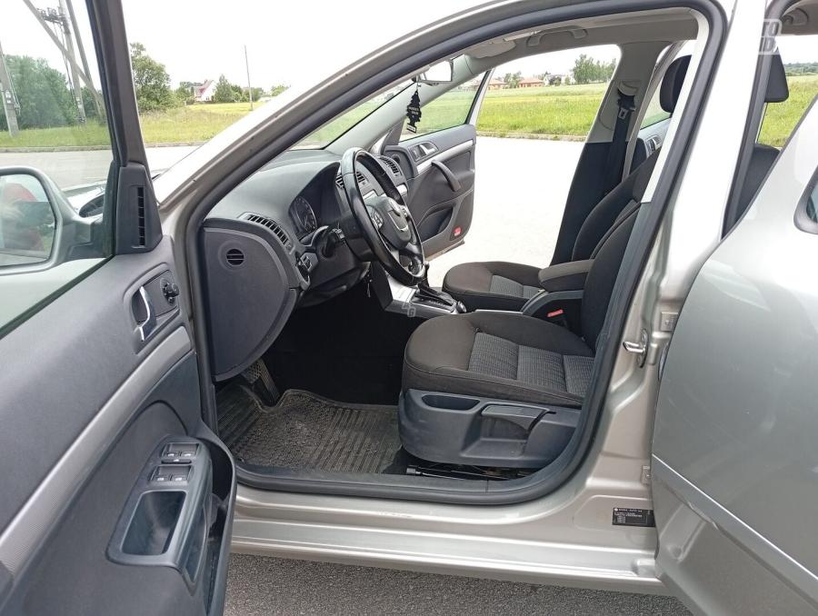 Skoda Octavia 2013 in Vilnius, with an engine capacity of 1.60 L and mileage of 286 thousand km for 3700 €, photo 18 on AUTOMOTO.COM.LV