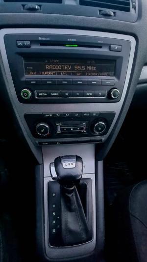 Skoda Octavia 2013 in Cesis, with an engine capacity of 2.00 L and mileage of 317 thousand km for 3600 €, photo 29 on AUTOMOTO.COM.LV