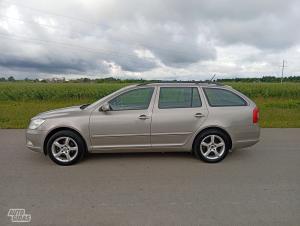 Skoda Octavia 2013 in Vilnius, with an engine capacity of 1.60 L and mileage of 286 thousand km for 3750 €, photo 8 on AUTOMOTO.COM.LV
