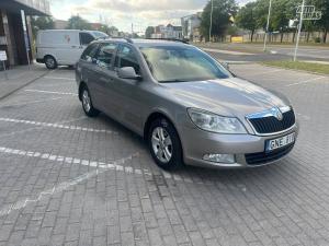 Skoda Octavia 2013 in Klaipeda, with an engine capacity of 1.60 L and mileage of 330 thousand km for 2500 €, photo 8 on AUTOMOTO.COM.LV