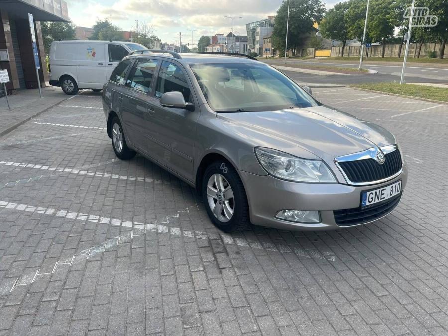 Skoda Octavia 2013 in Klaipeda, with an engine capacity of 1.60 L and mileage of 330 thousand km for 2500 €, photo 8 on AUTOMOTO.COM.LV
