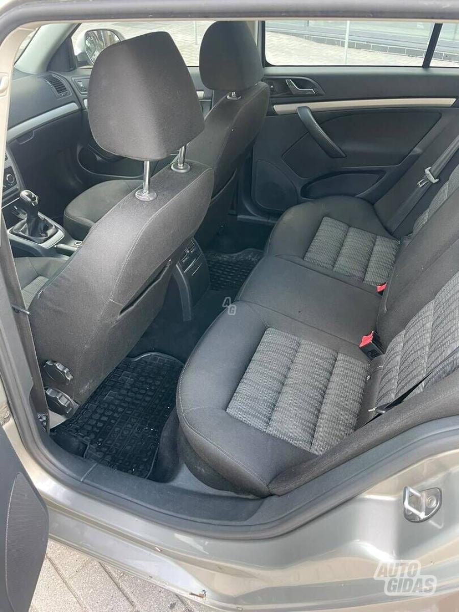 Skoda Octavia 2013 in Klaipeda, with an engine capacity of 1.60 L and mileage of 330 thousand km for 2500 €, photo 13 on AUTOMOTO.COM.LV