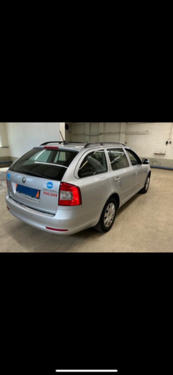Skoda Octavia 2013 Tallina, ar dzinēja tilpumu 1.60 L un nobraukumu 200 tūkst. km par 7000 €, foto 7 vietnē AUTOMOTO.COM.LV