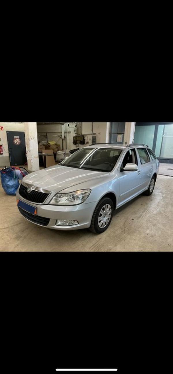 Skoda Octavia 2013 Tallina, ar dzinēja tilpumu 1.60 L un nobraukumu 200 tūkst. km par 7000 €, foto 9 vietnē AUTOMOTO.COM.LV