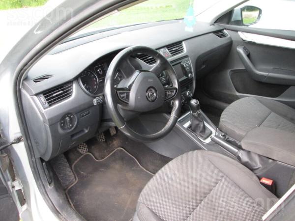 Skoda Octavia 2014 in Limbazi, with an engine capacity of 1.60 L and mileage of 167 thousand km for 4500 €, photo 6 on AUTOMOTO.COM.LV