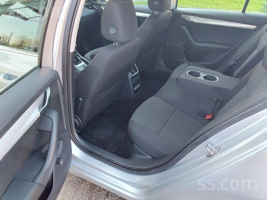 Skoda Octavia 2014 in Ogre, with an engine capacity of 2.00 L and mileage of 242 thousand km for 6350 €, photo 20 on AUTOMOTO.COM.LV