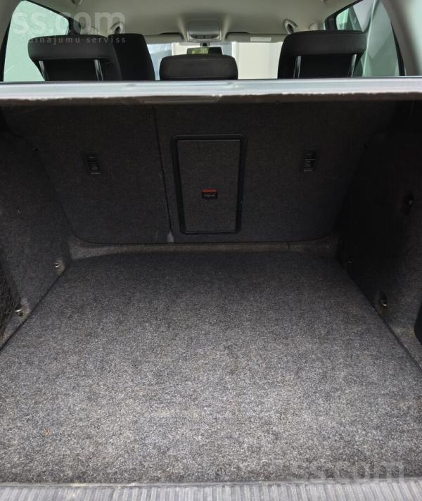 Skoda Octavia 2014 in Riga, with an engine capacity of 1.60 L and mileage of 267 thousand km for 4400 €, photo 7 on AUTOMOTO.COM.LV