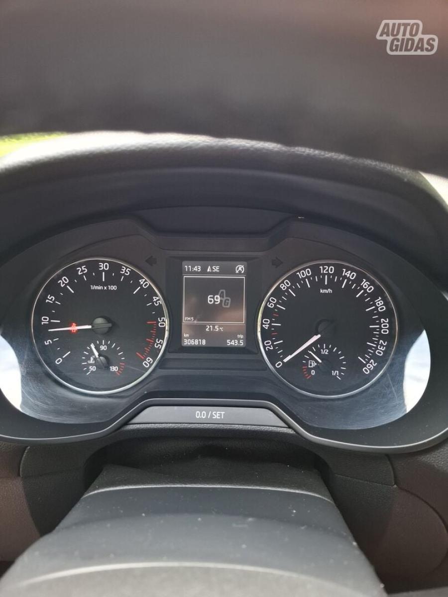 Skoda Octavia 2014 Marijampole, ar dzinēja tilpumu 1.60 L un nobraukumu 306 tūkst. km par 4700 €, foto 15 vietnē AUTOMOTO.COM.LV
