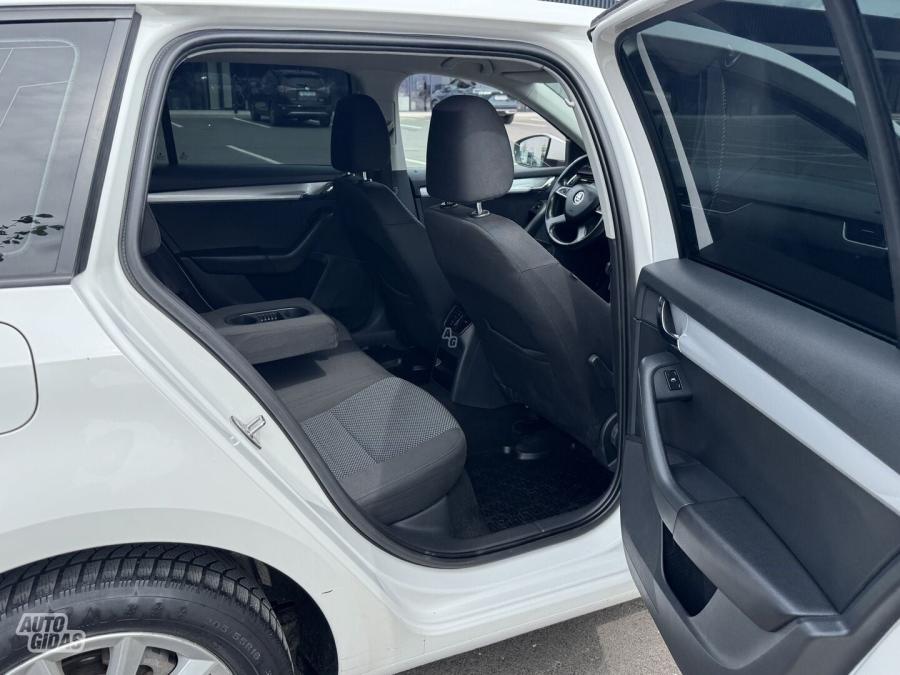 Skoda Octavia 2014 in Kaunas, with an engine capacity of 1.60 L and mileage of 0 thousand km for 3350 €, photo 30 on AUTOMOTO.COM.LV
