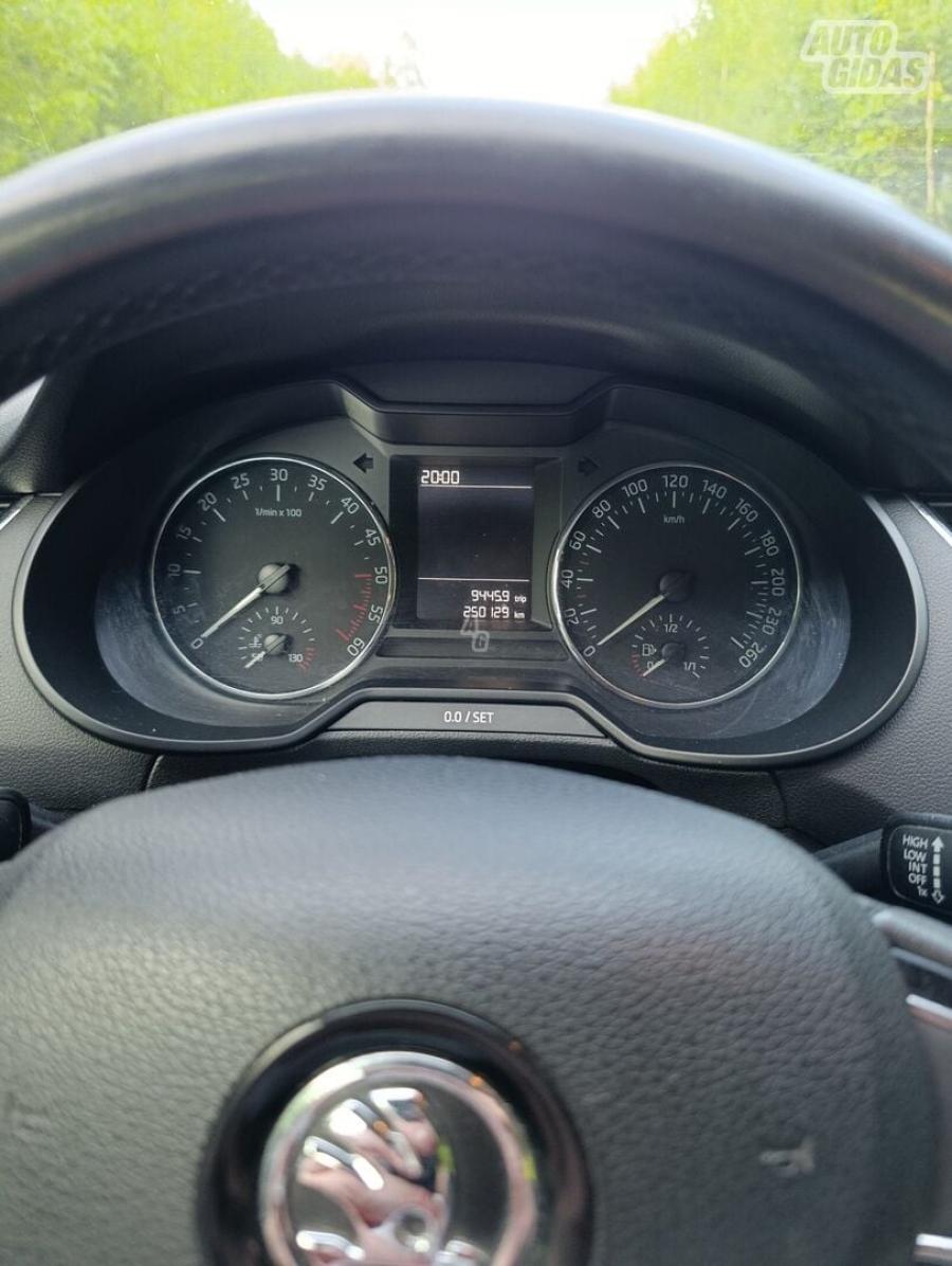 Skoda Octavia 2014 in Vilnius, with an engine capacity of 1.60 L and mileage of 250 thousand km for 3200 €, photo 9 on AUTOMOTO.COM.LV