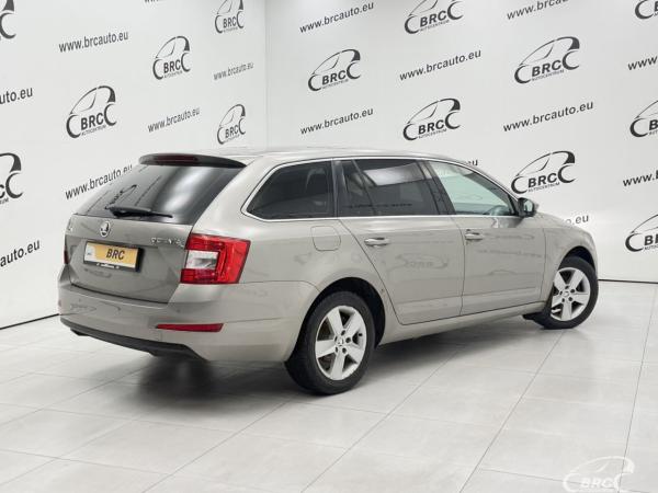 Skoda Octavia 2015 in Vilnius, with an engine capacity of 1.60 L and mileage of 324 thousand km for 3000 €, photo 2 on AUTOMOTO.COM.LV