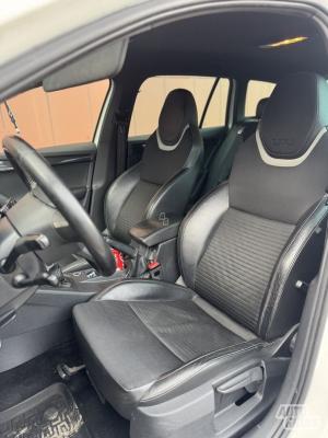 Skoda Octavia 2015 in Vilnius, with an engine capacity of 2.00 L and mileage of 380 thousand km for 5300 €, photo 9 on AUTOMOTO.COM.LV