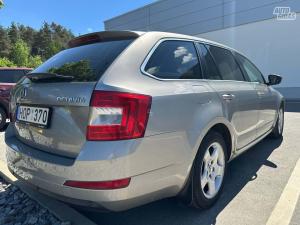 Skoda Octavia 2015 in Vilnius, with an engine capacity of 1.60 L and mileage of 262 thousand km for 6350 €, photo 9 on AUTOMOTO.COM.LV