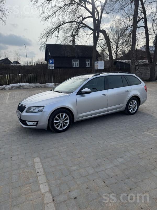 Skoda Octavia 2015 in Ludza, with an engine capacity of 2.00 L and mileage of 339 thousand km for 7000 €, photo 3 on AUTOMOTO.COM.LV