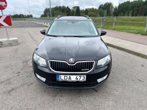 Skoda Octavia 2015 in Vilnius, with an engine capacity of 1.60 L and mileage of 306 thousand km for 3950 €, photo 3 on AUTOMOTO.COM.LV