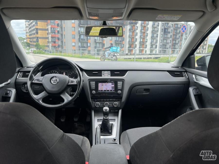 Skoda Octavia 2015 in Vilnius, with an engine capacity of 1.60 L and mileage of 306 thousand km for 3950 €, photo 14 on AUTOMOTO.COM.LV