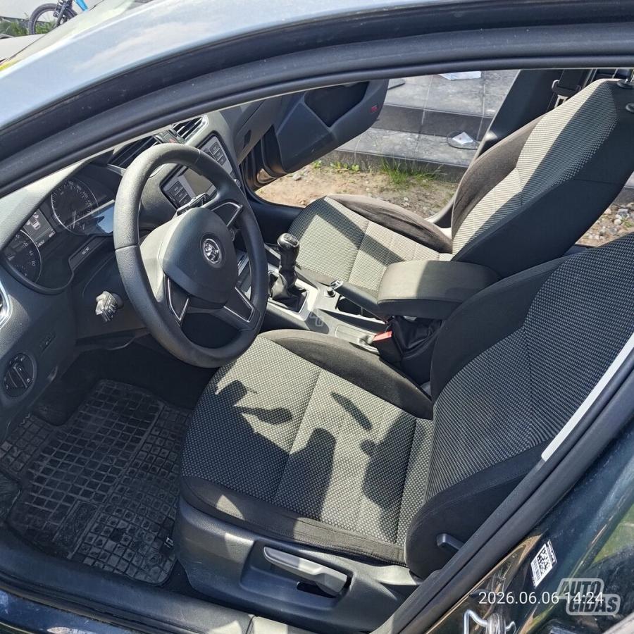 Skoda Octavia 2015 in Klaipeda, with an engine capacity of 2.00 L and mileage of 249 thousand km for 6000 €, photo 8 on AUTOMOTO.COM.LV