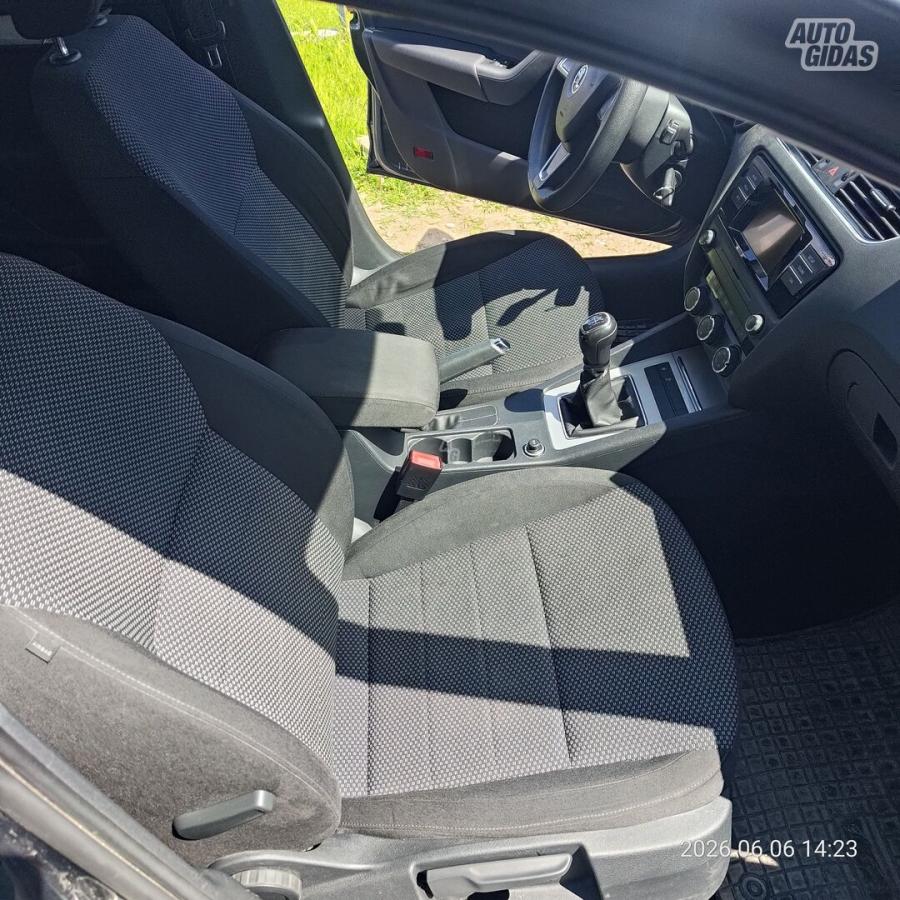 Skoda Octavia 2015 in Klaipeda, with an engine capacity of 2.00 L and mileage of 249 thousand km for 6000 €, photo 10 on AUTOMOTO.COM.LV