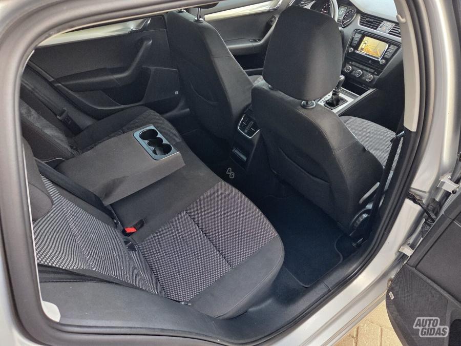 Skoda Octavia 2015 in Jurbarkas, with an engine capacity of 1.60 L and mileage of 221 thousand km for 7800 €, photo 7 on AUTOMOTO.COM.LV