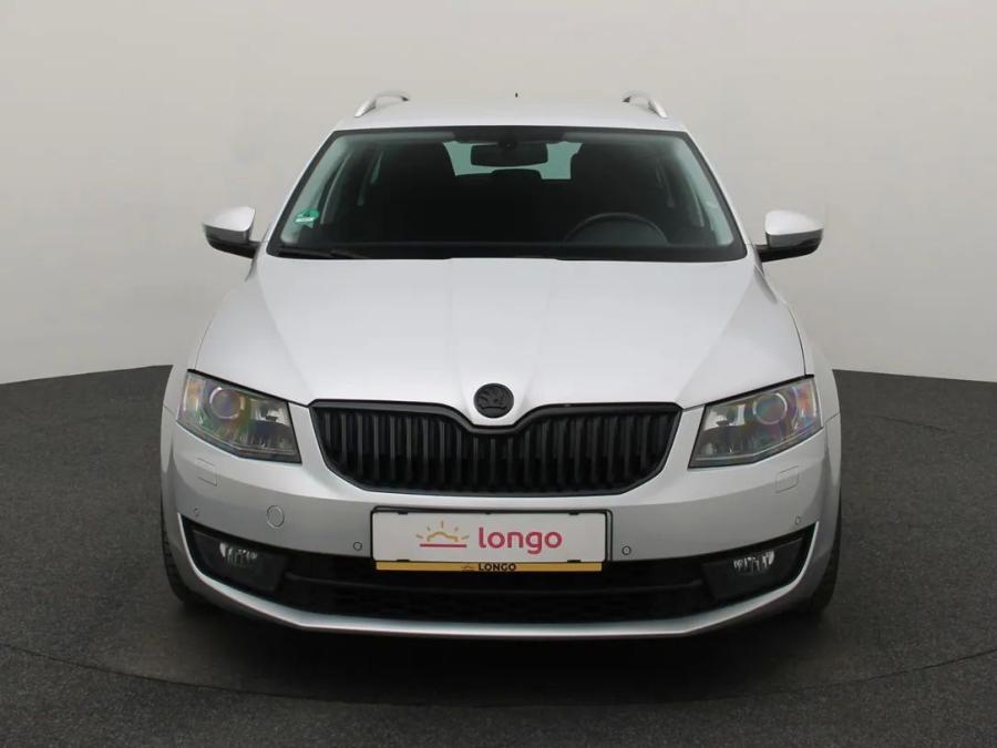 Skoda Octavia 2016 in Vilnius, with an engine capacity of 1.60 L and mileage of 287 thousand km for 7699 €, photo 4 on AUTOMOTO.COM.LV