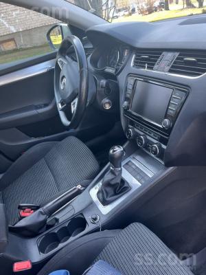 Skoda Octavia 2016 in Jekabpils, with an engine capacity of 1.60 L and mileage of 285 thousand km for 5800 €, photo 7 on AUTOMOTO.COM.LV