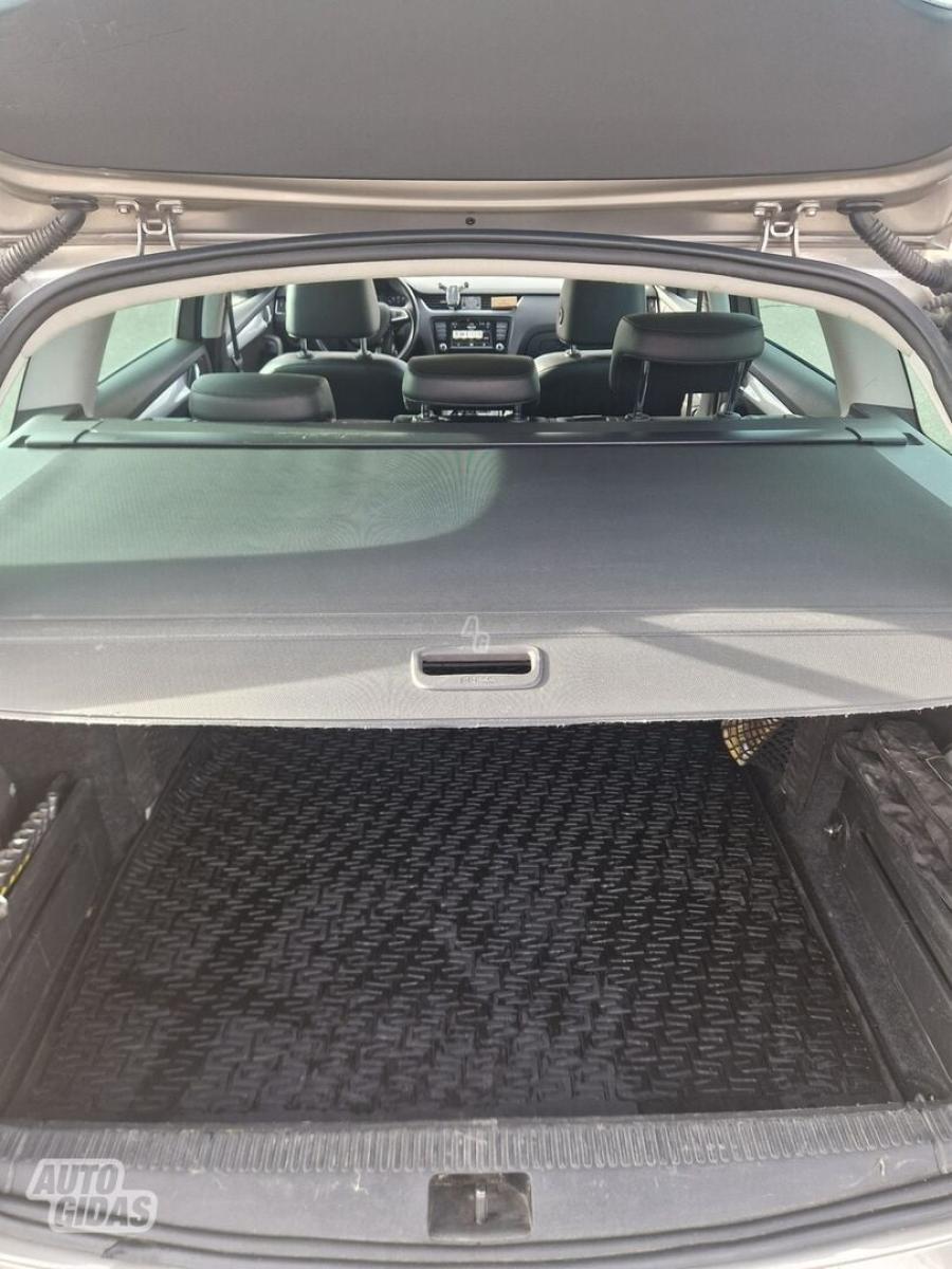 Skoda Octavia 2016 in Vilnius, with an engine capacity of 1.40 L and mileage of 330 thousand km for 6000 €, photo 12 on AUTOMOTO.COM.LV