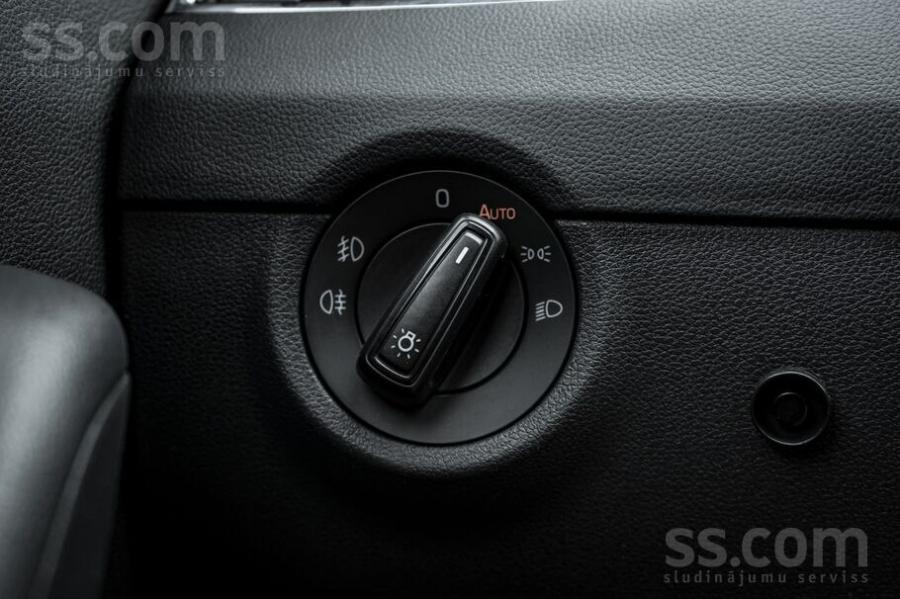 Skoda Octavia 2017 in Riga, with an engine capacity of 2.00 L and mileage of 256 thousand km for 8500 €, photo 16 on AUTOMOTO.COM.LV
